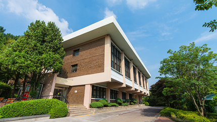 wwwe - Loyola Library